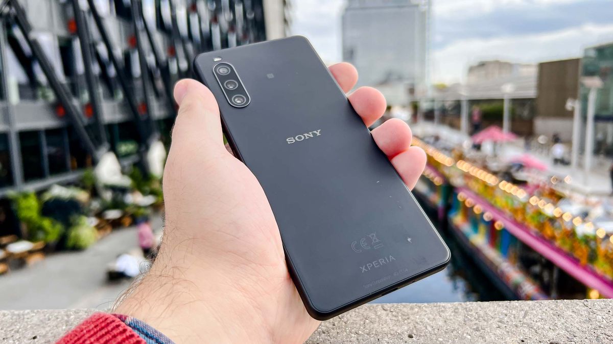 Sony Xperia 10 IV review: Incredible battery life in a compact package ...