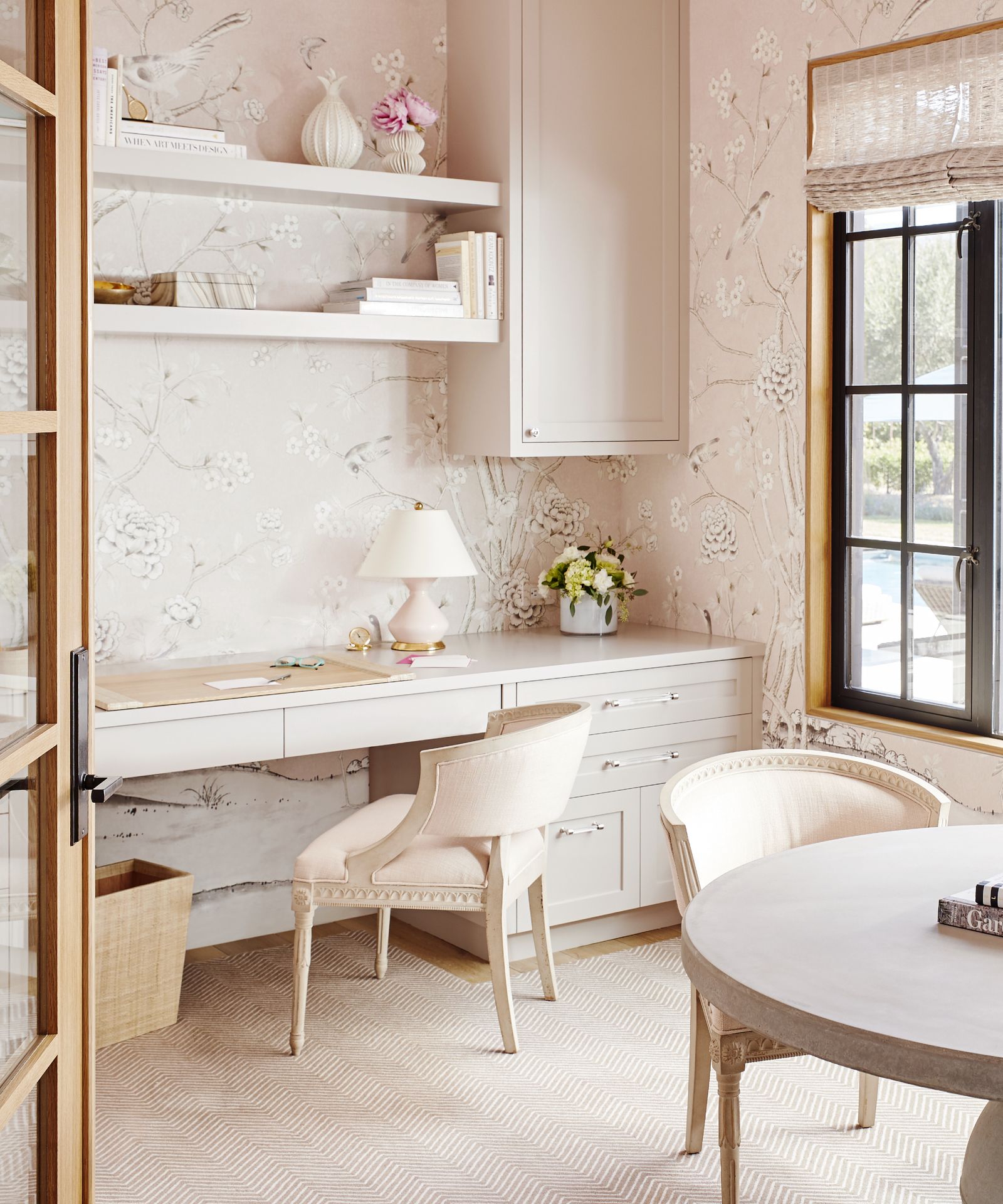 What colors go with light pink? 10 pairings that experts love | Homes ...