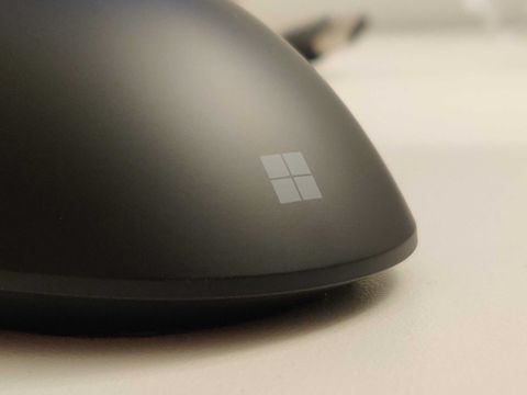 Microsoft Ergonomic Mouse review: A budget Surface Precision Mouse ...