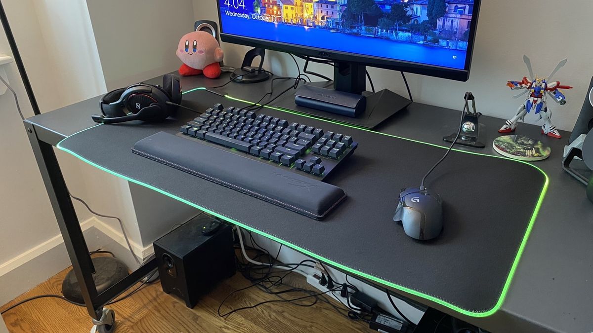 HyperX Pulsefire RGB Mouse Mat Hands-On: Great for Larger Desks | Tom's ...