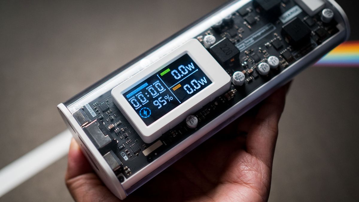 SHARGE Shargeek 170 Power Bank review: The ultimate see-through power ...
