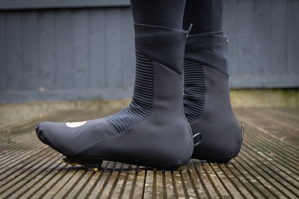 Best cycling overshoes - Keep your feet warm and dry during the winter ...