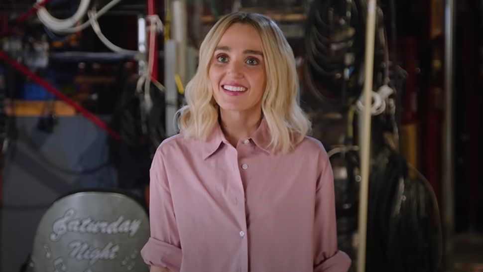 Chloe Fineman's Advice For SNL Season 50 Newbies Is Short And Not-So ...