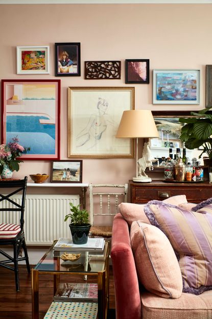 Explore a tiny London flat that's filled with color, eclectic vintage ...