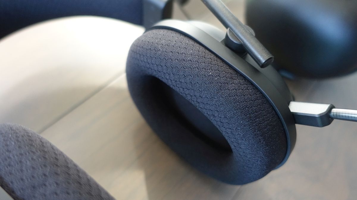 Razer Blackshark V2 Pro Review: Untethered Audio in a Quality Headset ...