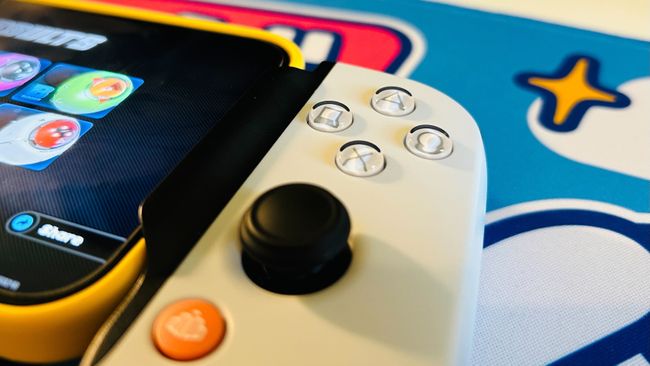 Backbone One 2nd Gen review: one of the best mobile controllers gets ...