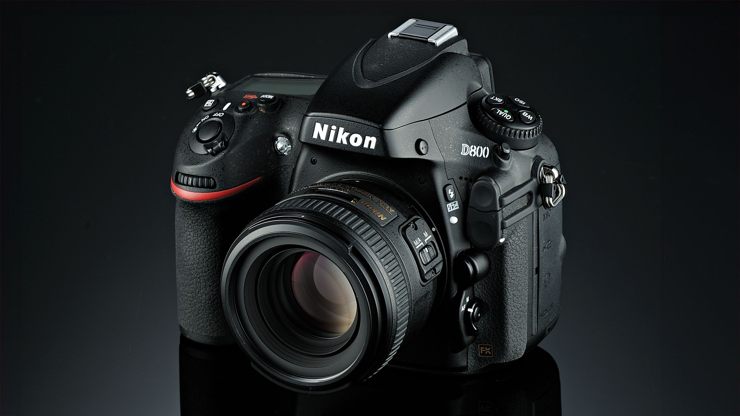 Who remembers the hype (and headaches) of the Nikon D800? A DSLR revolution that took us by ...