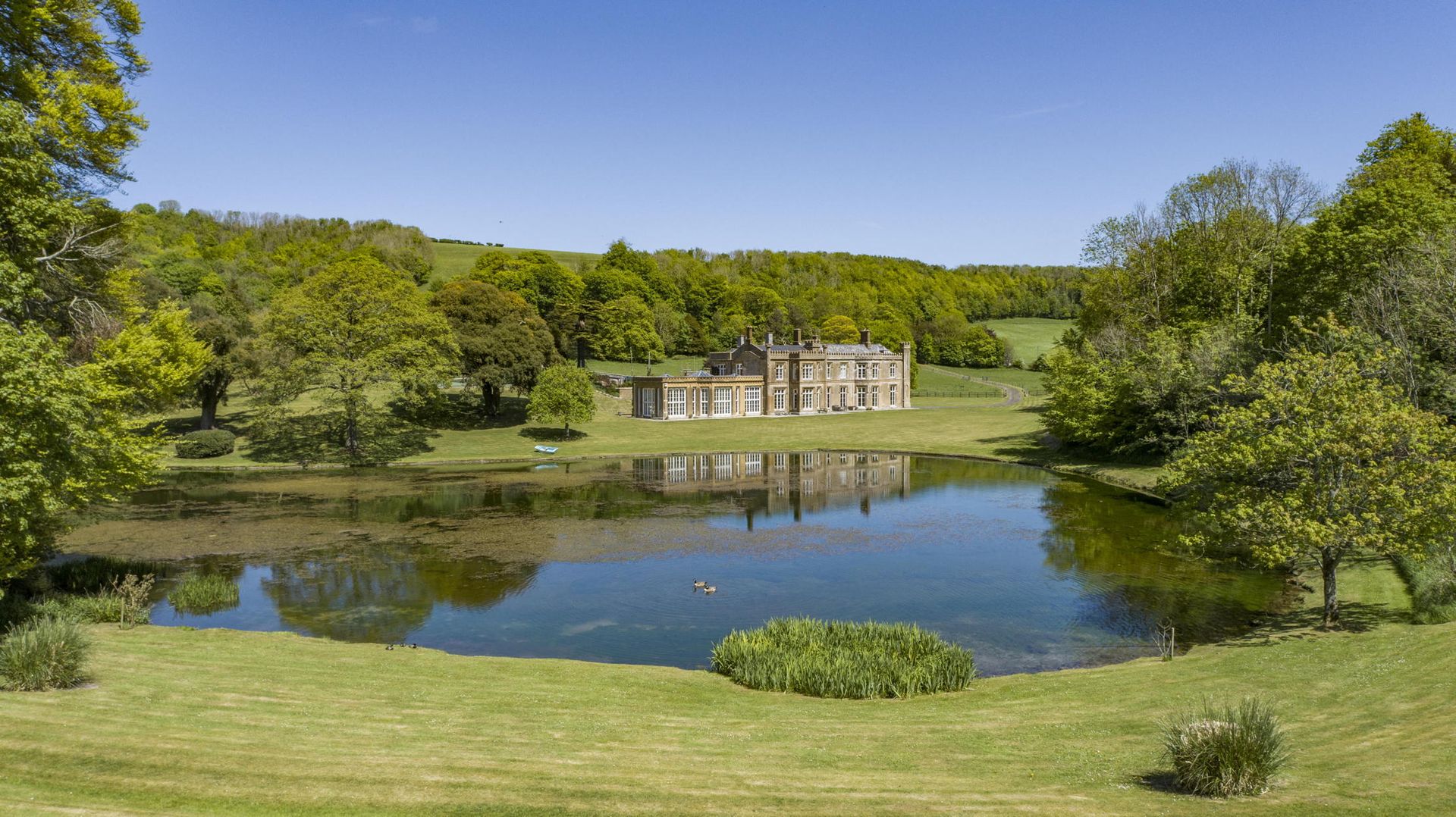 The £30 million Dorset estate that comes with a 200-year-old mansion, a ...