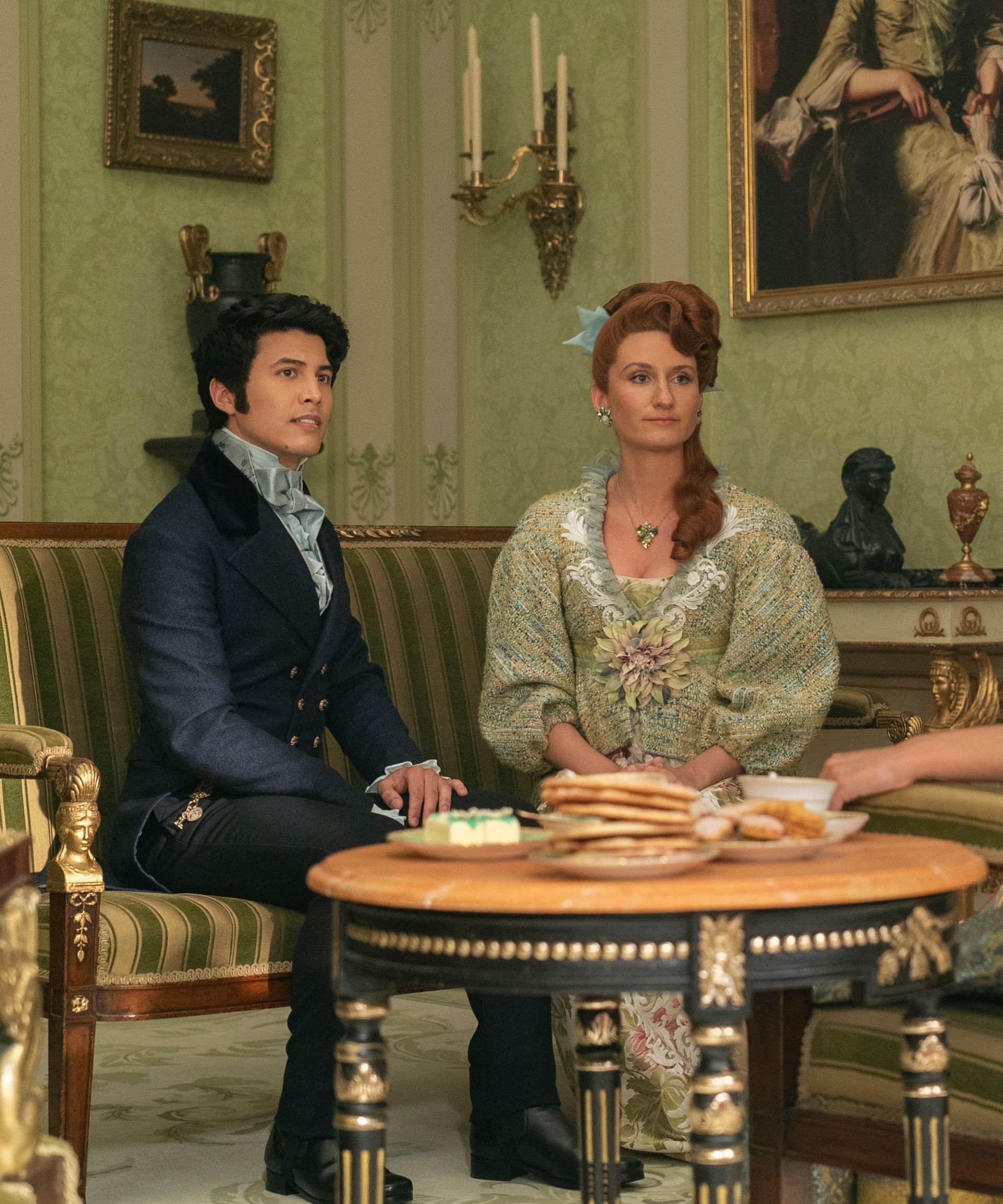 This is how Bridgerton's set designers source all the antiques for the ...