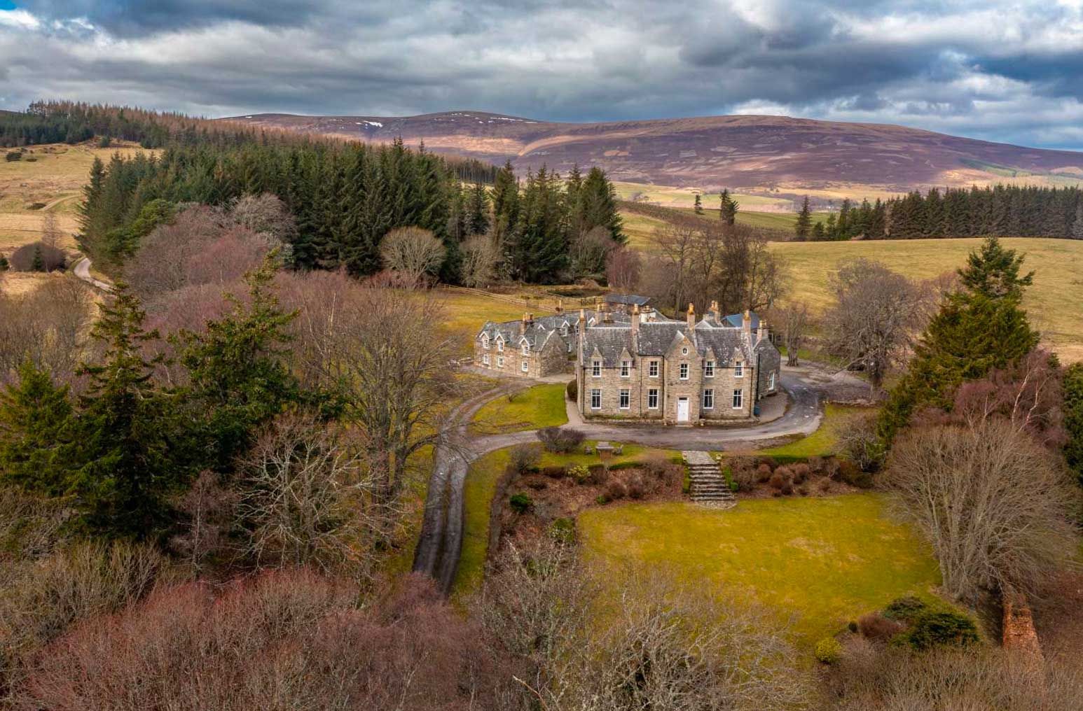 Ten splendidly isolated houses for sale across Britain, from valleys in ...