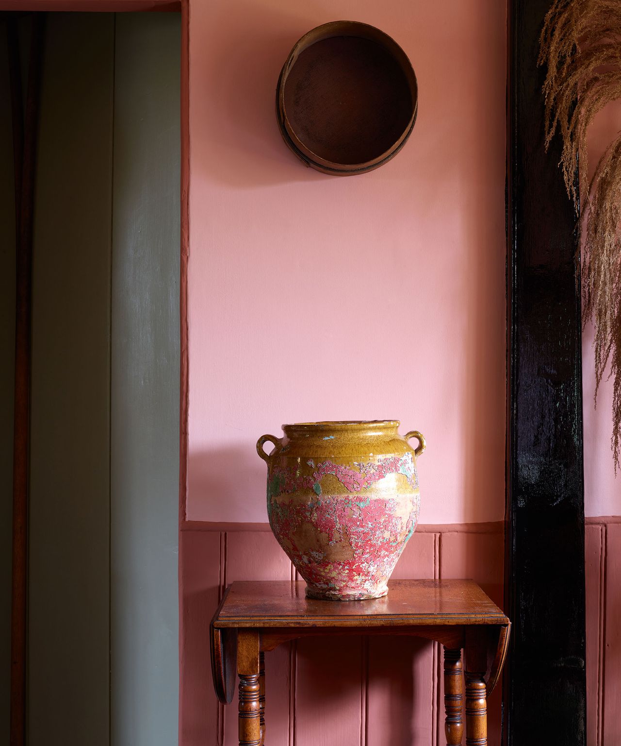 What is the most stressful color? The one shade to never use | Homes ...