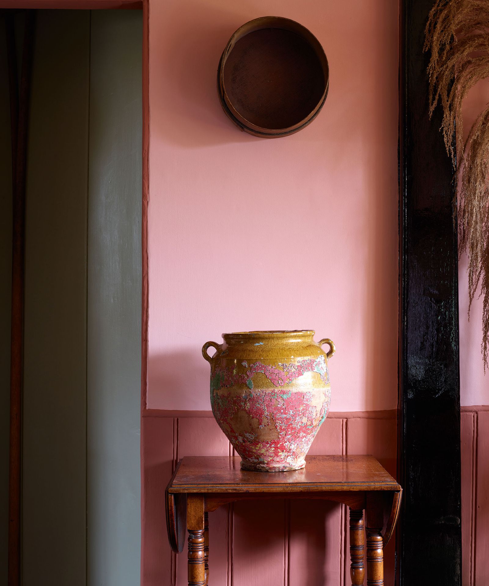 What is the most stressful color? The one shade to never use | Homes ...