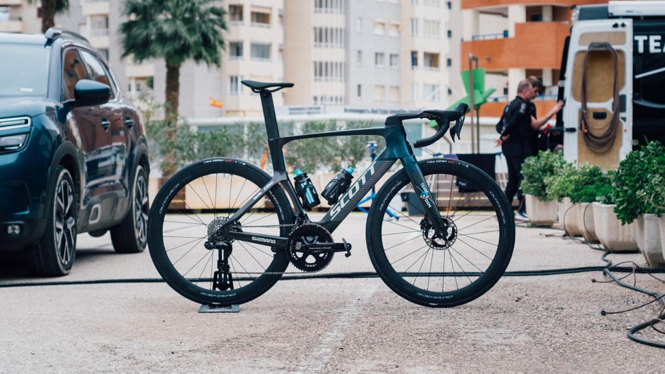 Patrick Bevin's bike: Team DSM's Scott Foil for the 2023 season ...