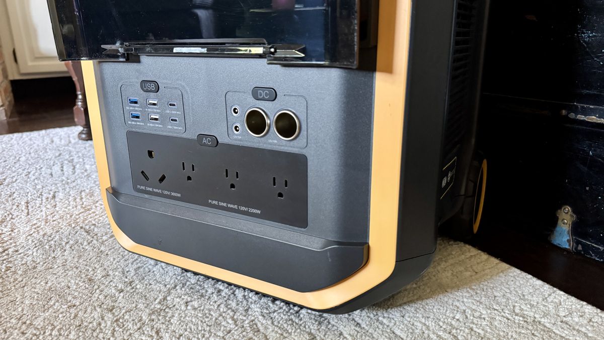 Vtoman FlashSpeed Pro 3600 portable power station review | TechRadar