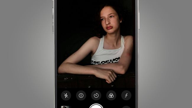 How to take professional portrait photos with your iPhone or Android ...