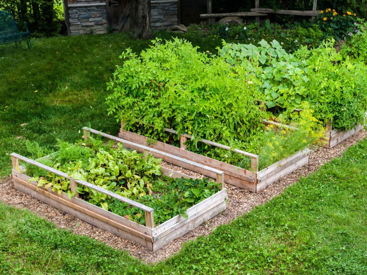 Hillside Garden Beds – Creating Raised Beds On Sloped Ground ...