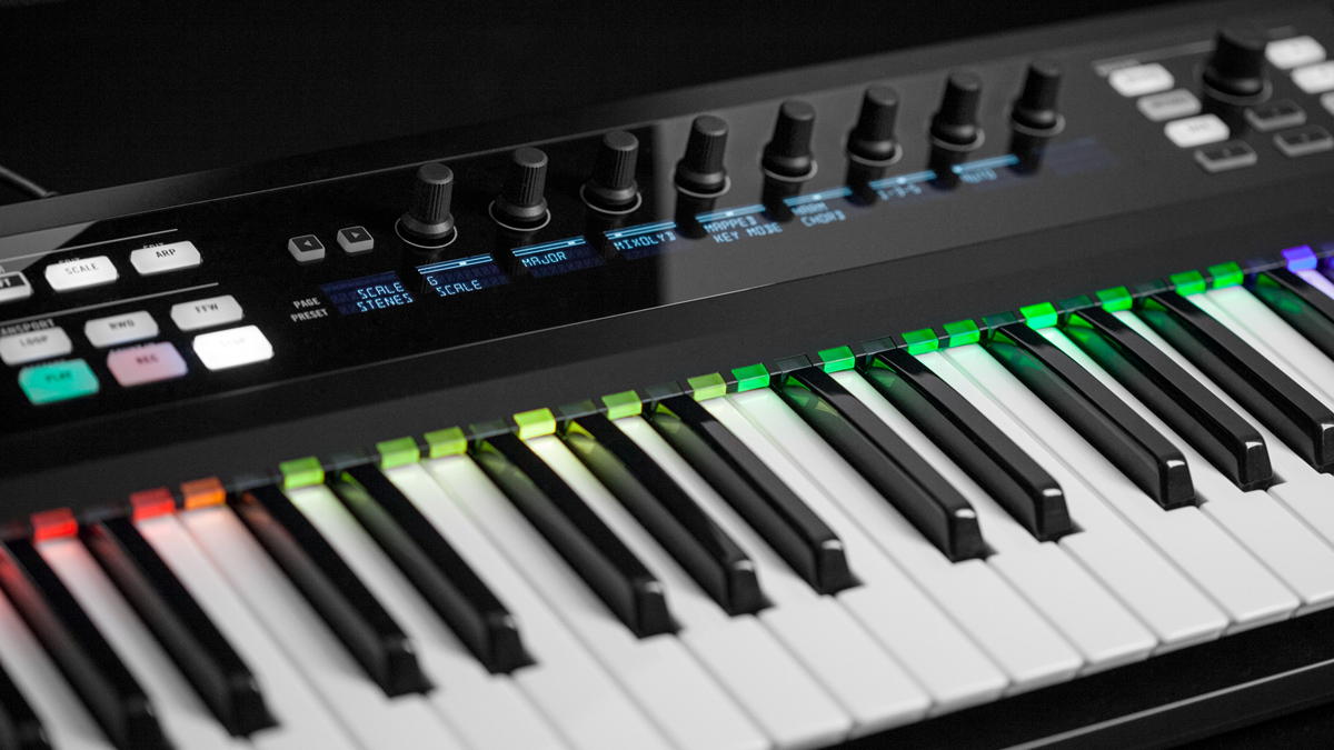 Native Instruments’ Komplete Kontrol keyboards just got a little ...