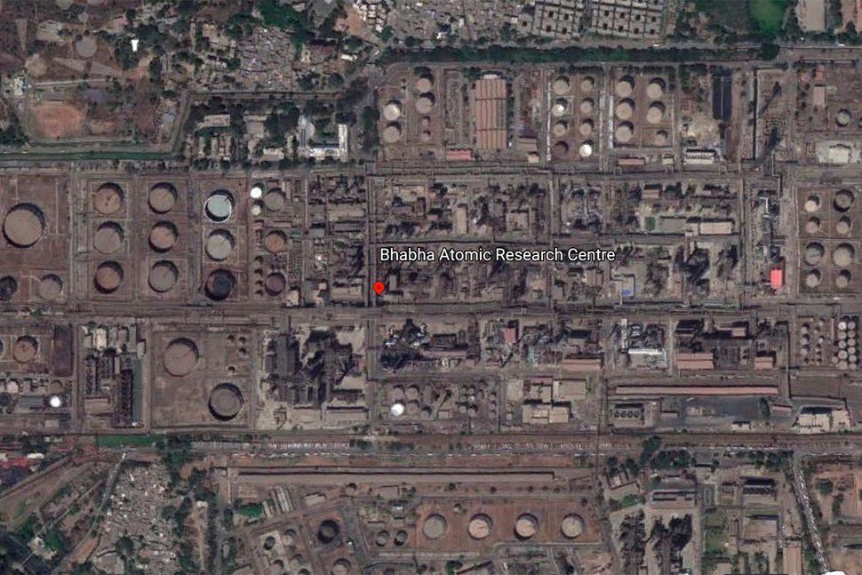 15 Secretive Places You Can Now See on Google Earth (And 3 You Can't ...