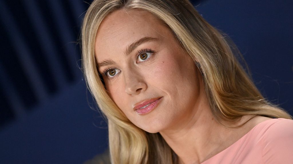 Brie Larson's Abs-Baring SAG Dress Was Actually A Nod To Claudia ...