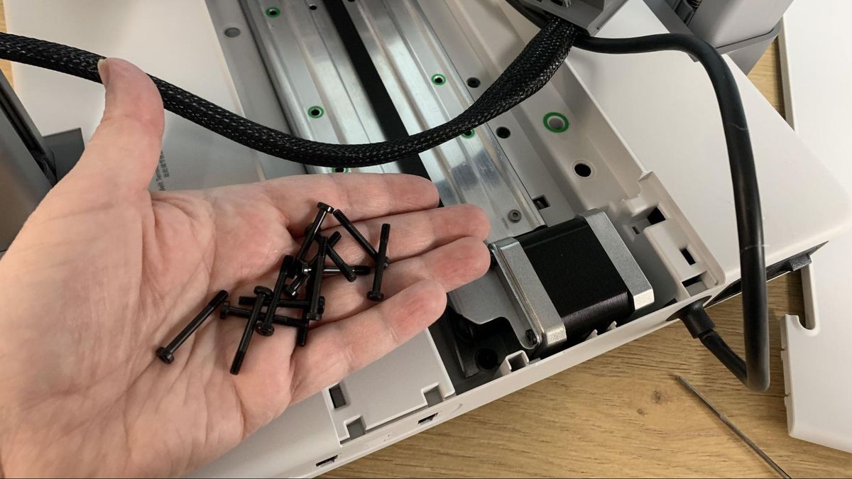 Bambu Lab A1 Review: Full Size Bed Slinger | Tom's Hardware