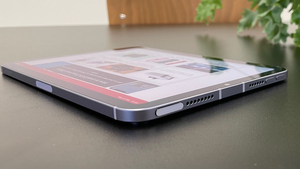 Apple patents folding dual-screen device: is a foldable iPad on the way ...