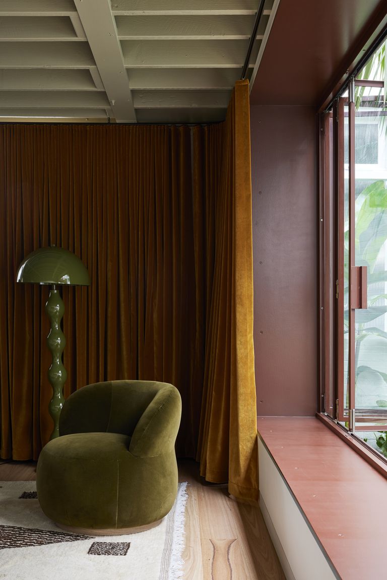 Colors That Go With Khaki — 5 Combos for Your Home Decor | Livingetc