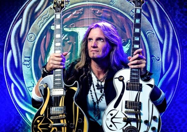 Tips on Precision String Bending | Guitar World