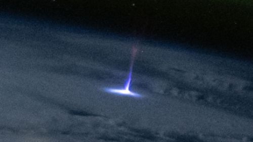 'Superbolts' are real, and they flash up to 1,000 times brighter than ...
