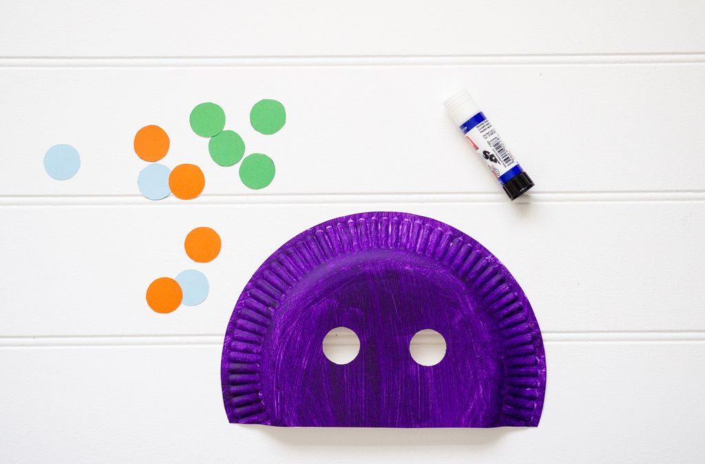 How to make paper plate masks | GoodtoKnow