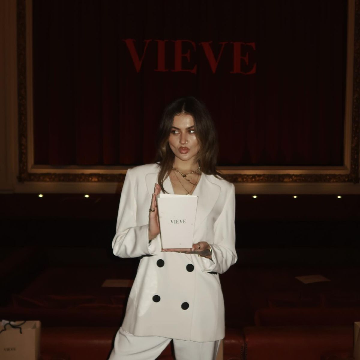 Vieve Founder Jamie Genevieve's Favorite Holiday Looks | Who What Wear