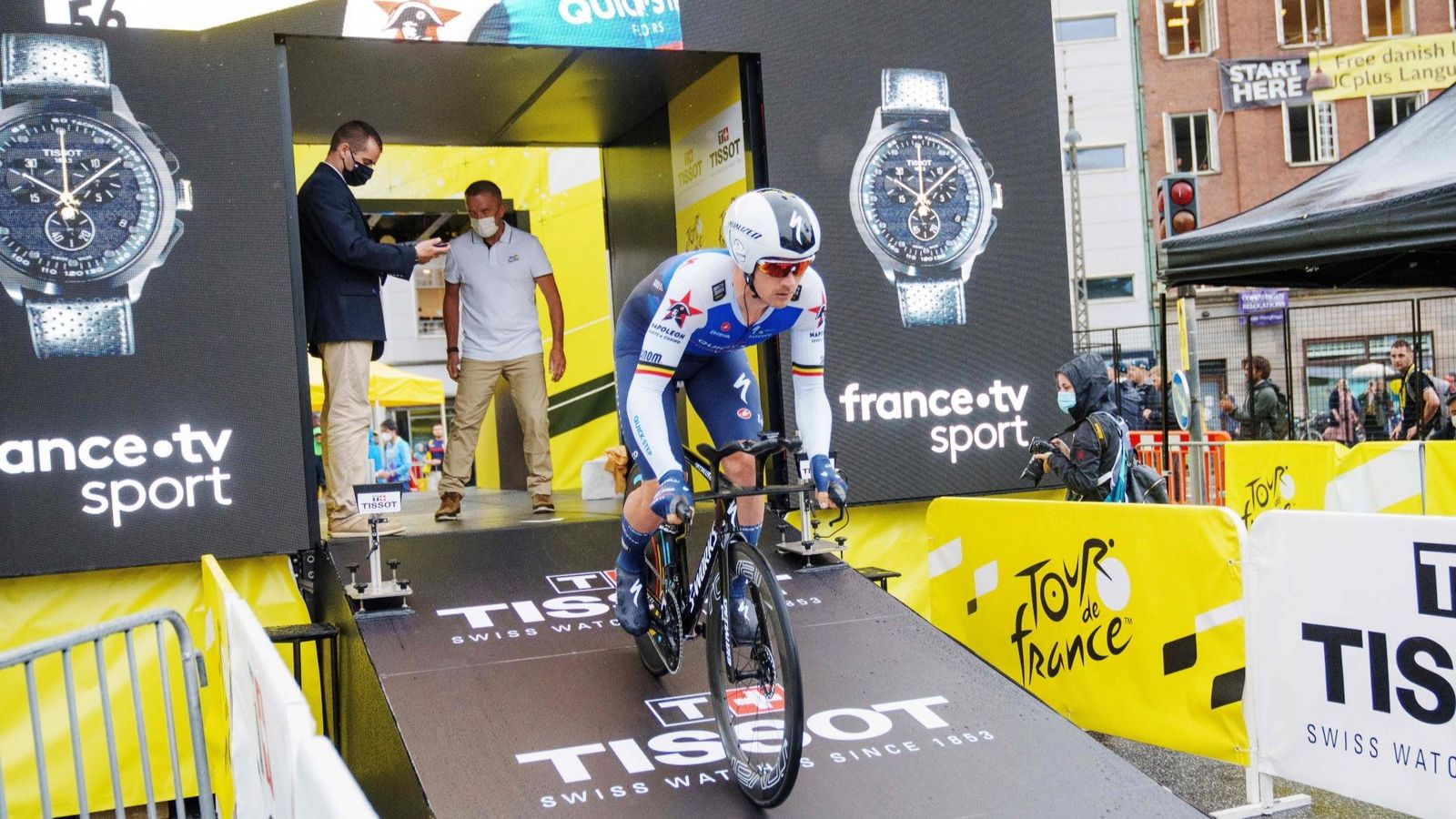 Keeping time: the evolution of timing in cycling and the watch brands ...