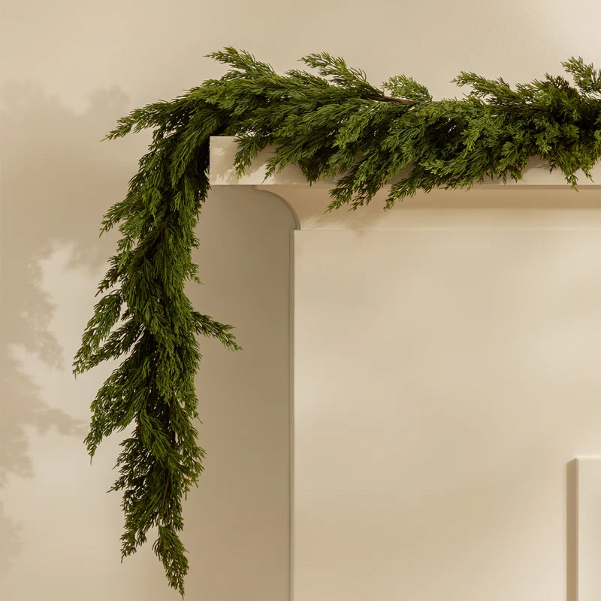 Christmas garland ideas: 12 creative ways to display yours | Homes and ...