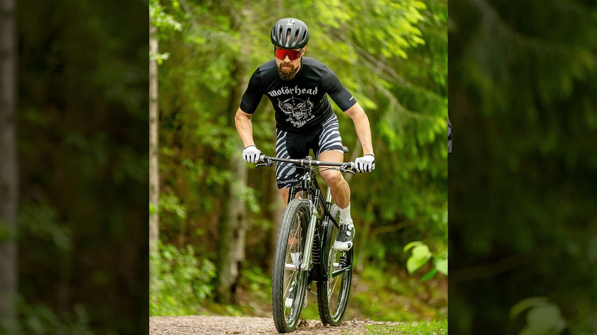 Dangerholm designs a customised MTB tribute to Motörhead’s Lemmy that’s ...