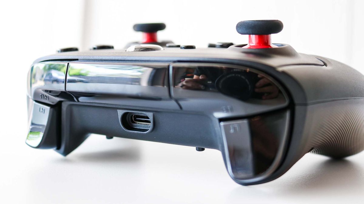 HyperX Clutch Gladiate controller review | Tom's Guide