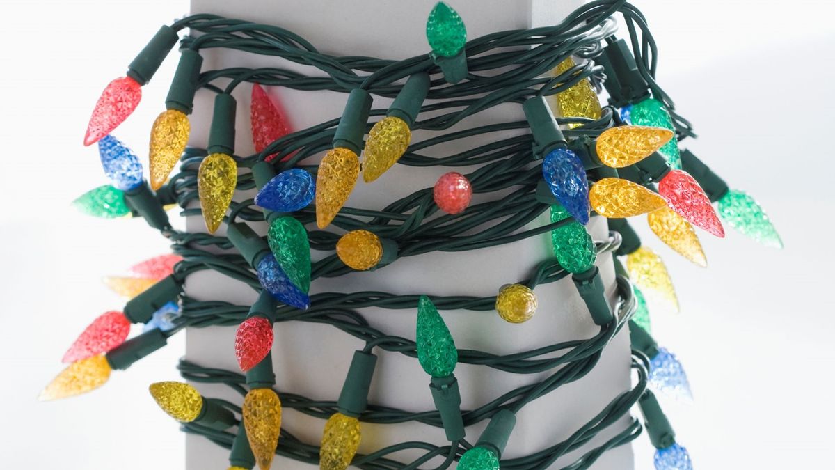How to store Christmas lights: 9 great ideas for tangle-free twinkles ...