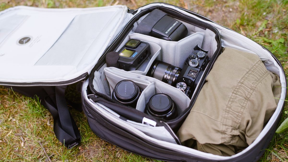 Peak Design Travel Backpack 20L review: This travel camera bag is ...