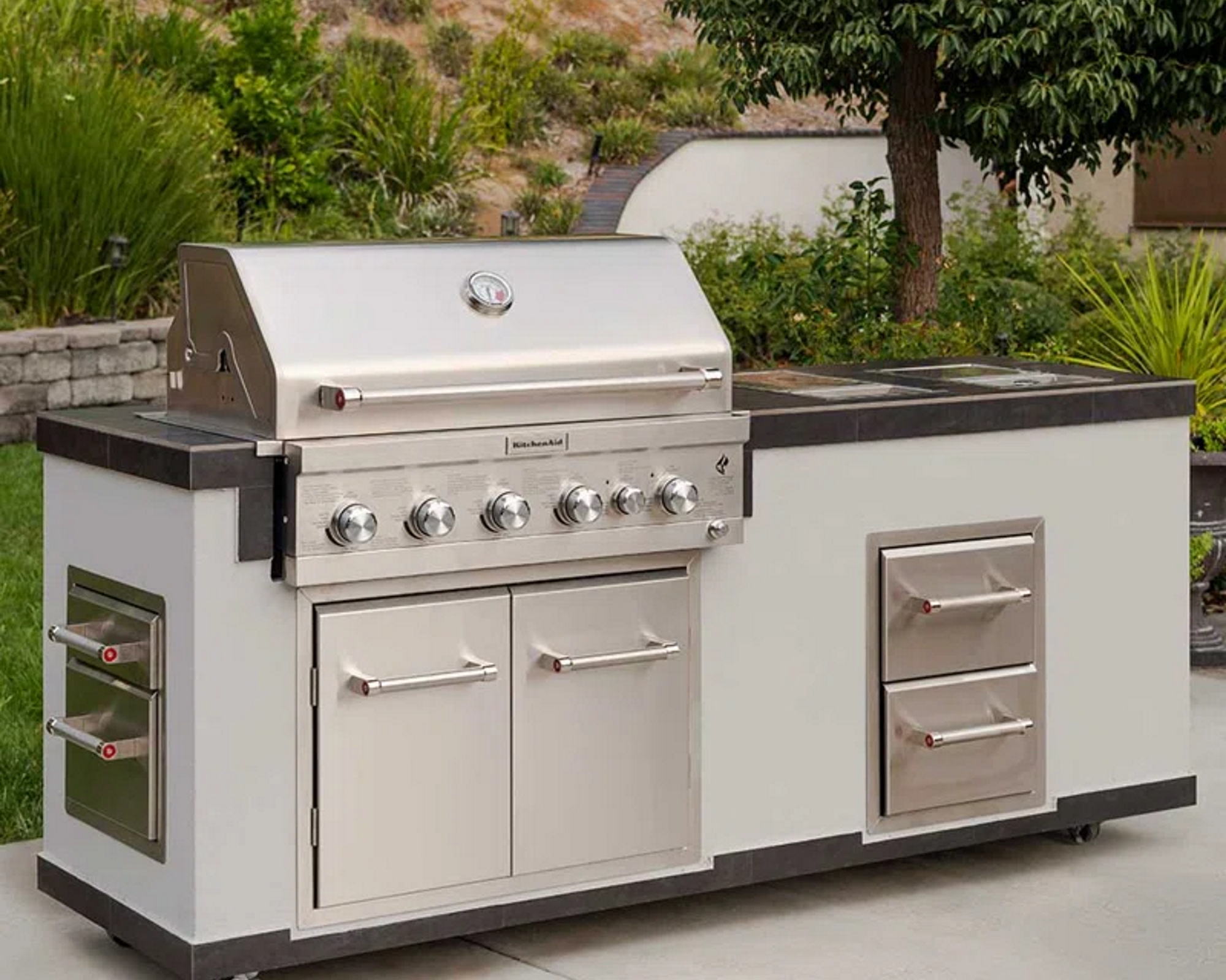These built-in gas grills will help you create that luxury outdoor ...
