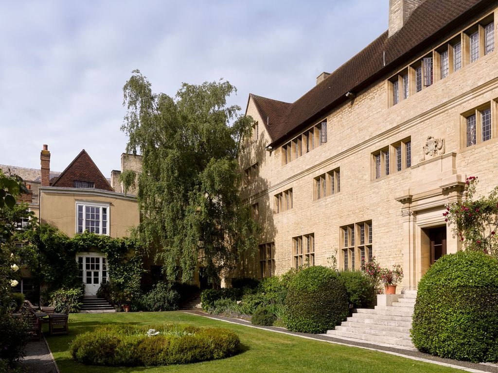 Campion Hall, Oxford: How Sir Edwin Lutyens cut his fees to secure the ...