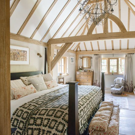 Step inside this beautiful Kent farmhouse | Ideal Home