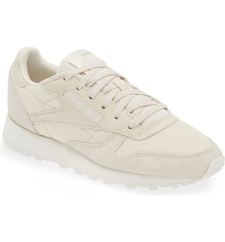 Emily Ratajkowski Wore Her Favorite Reebok Sneakers | Who What Wear