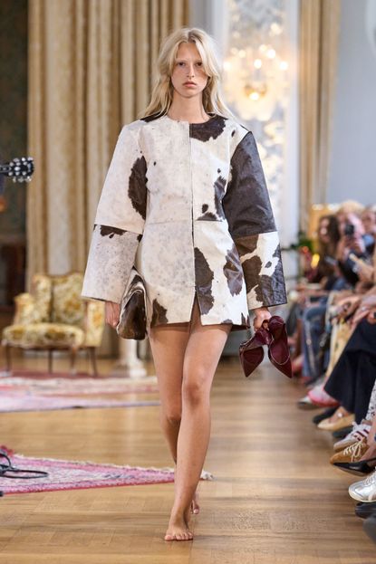 4 Chic Ways to Wear Cow Print in 2024 | Who What Wear