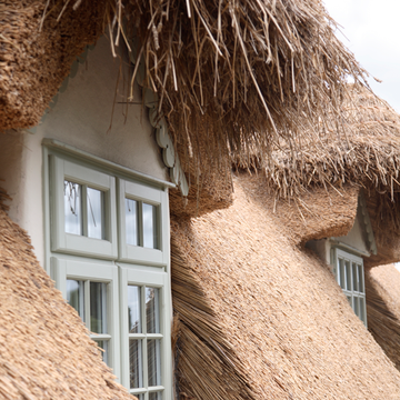 9 things you need to know before buying a thatched house | Ideal Home