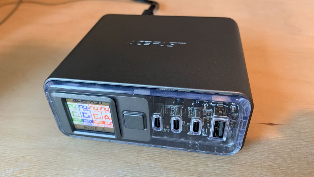 ACEFAST Desktop Power Station Z4 review: keeping everything fully ...