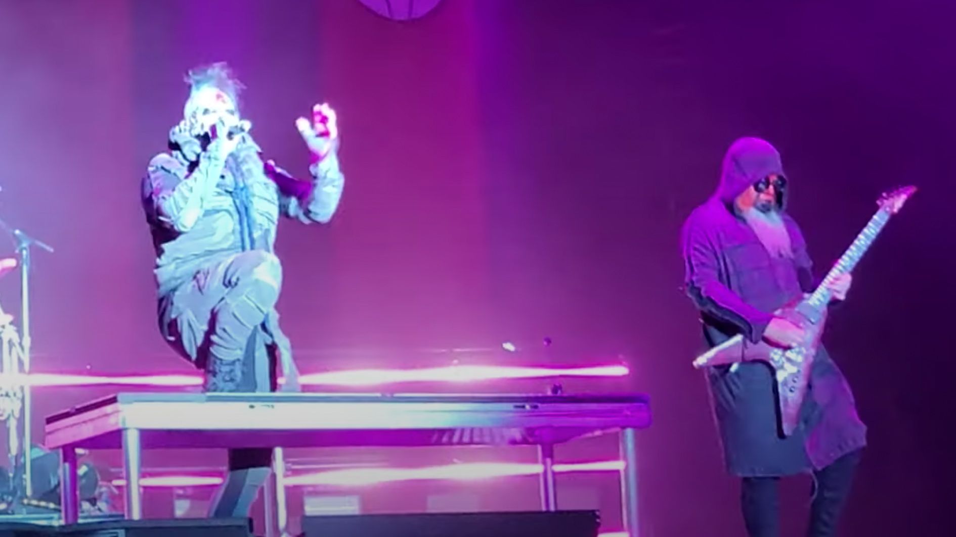 Mudvayne reunite for first live show in 12 years at Ohio's ...