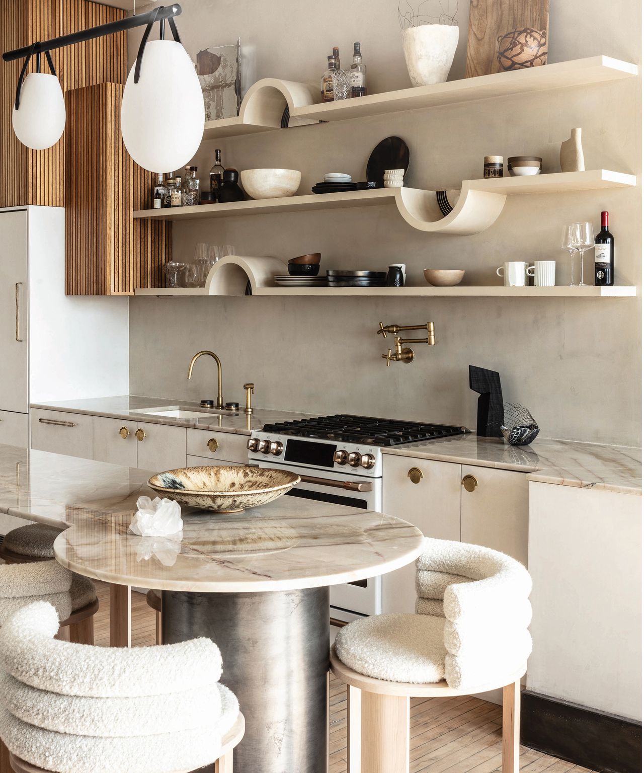 7 outdated '00s interior decor trends making a comeback in 2025 | Homes ...