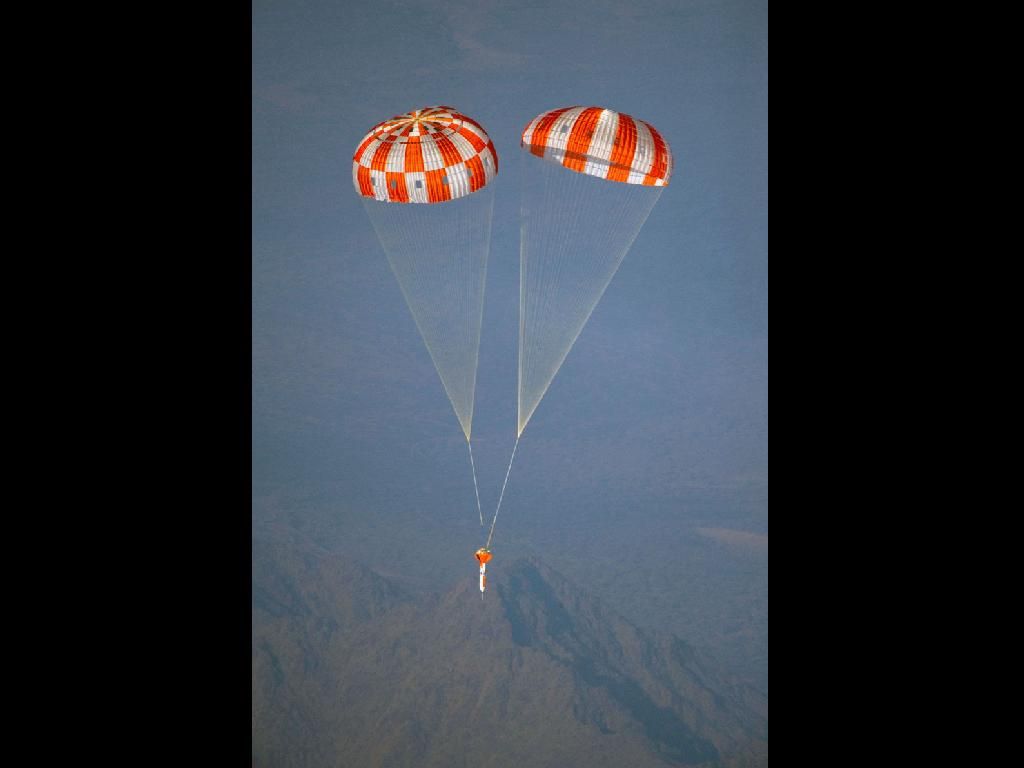 Photos: NASA Tests Orion Spacecraft Parachutes: Dec. 20, 2011: Page 2 ...