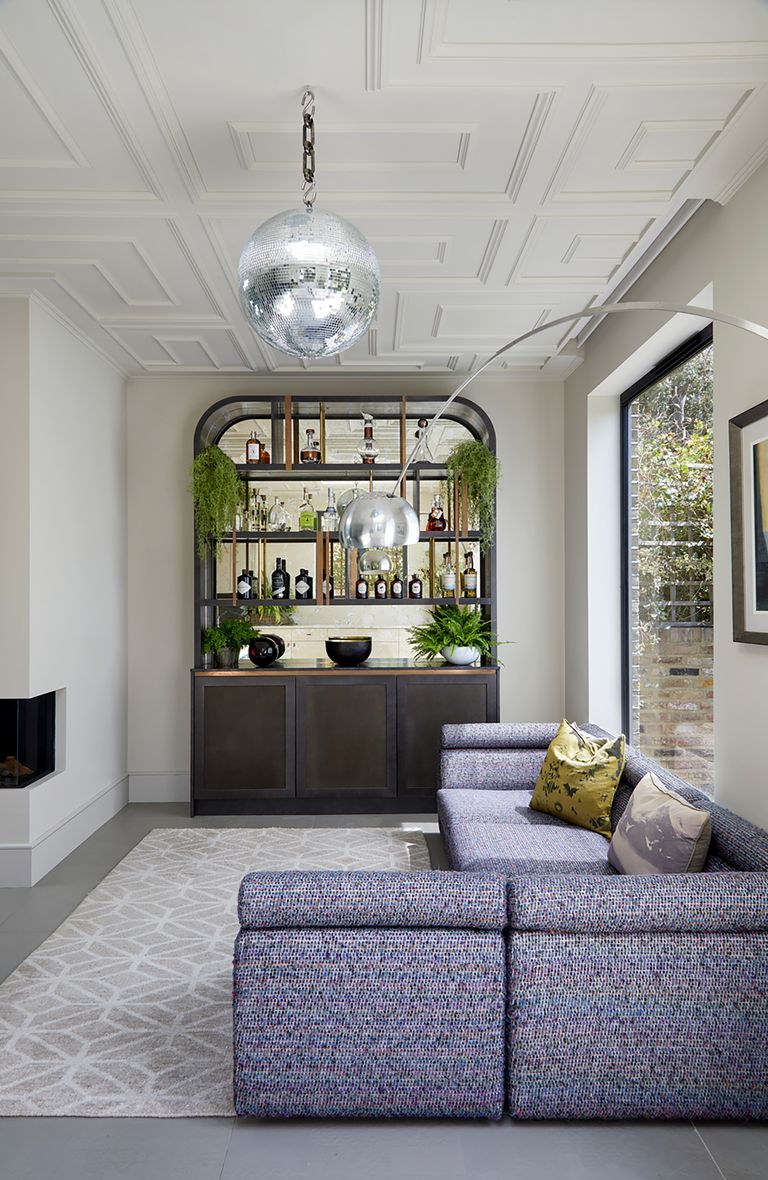How to host a cocktail party: 10 tips for the perfect party | Homes and ...
