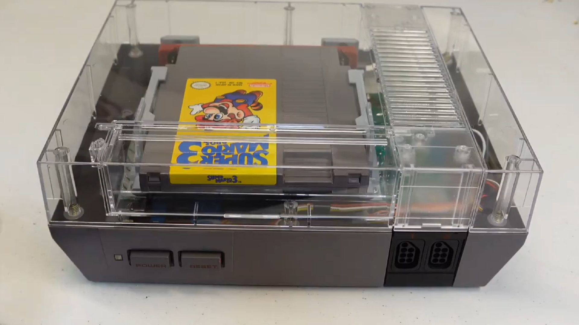 After 39 years, it looks like modders finally have a fix for the NES's ...