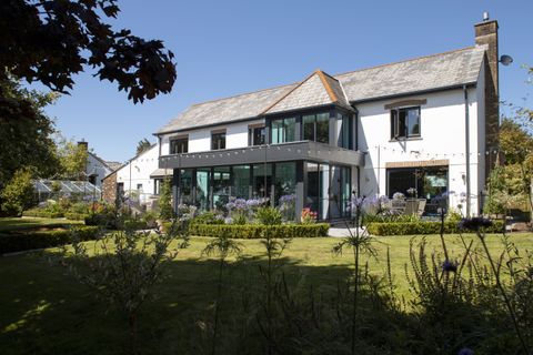 18 glass extension ideas for every style of home | Homebuilding