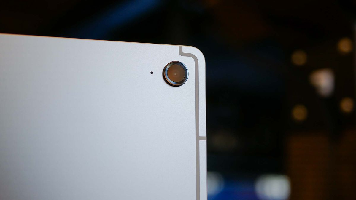 Samsung Galaxy Tab S9 FE hands-on: An affordable iPad Air alternative ...